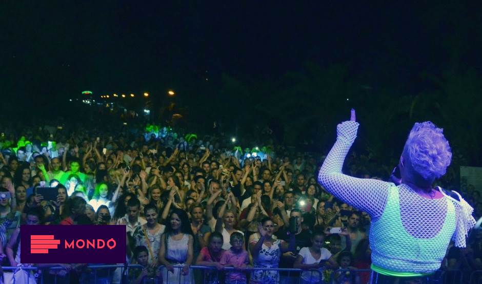 Indira Forza i Andrea u Baru "oduzele dah"! VIDEO | Magazin | Showtime