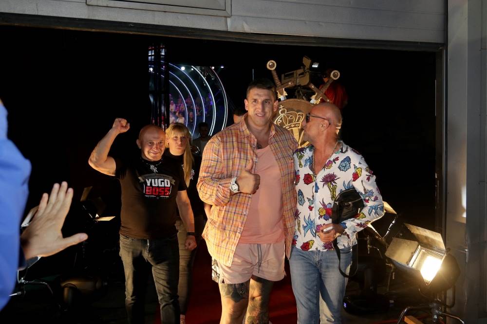 Zadruga-4-Anja-Todorovic-slike-pre-operacije-kako-je-izgledala-Anja ...