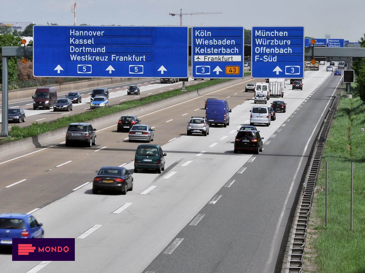 znakovi na automobilu | Info | Društvo