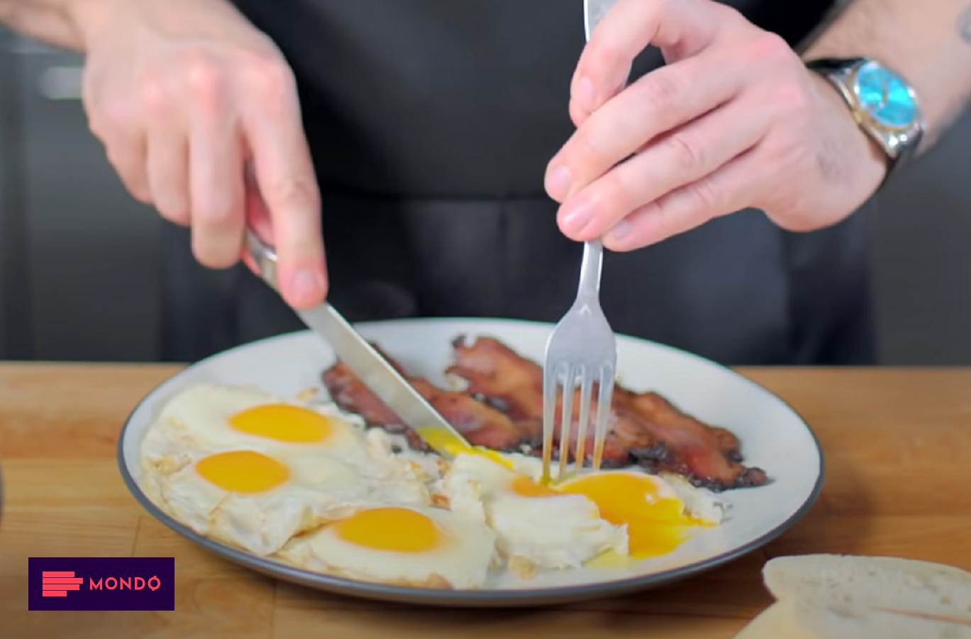 Kako se ostavlja escajg posle jela jaja | Magazin | Lifestyle