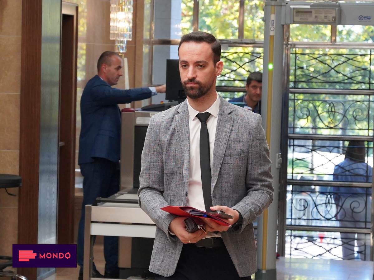 Nikola Zirojevic se izvinio gradjanima zbog sukoba u Skupstini | Info ...