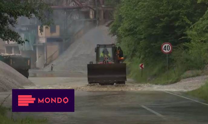 JEZIVI PRIZORI U BiH, SVE JE POD VODOM: Pronađeno 14 mrtvih, veliki ...