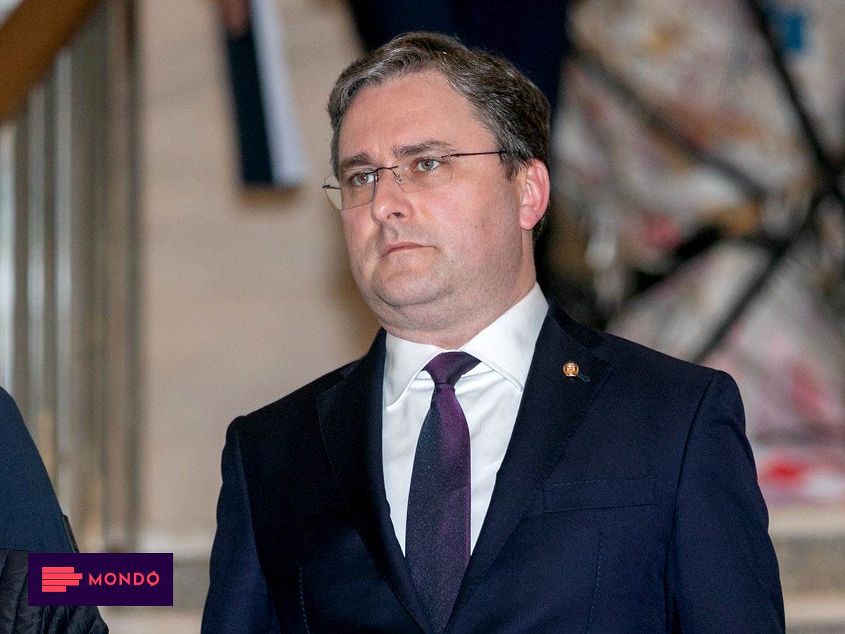 Napadnut ministar kulture Srbij | Info | Region